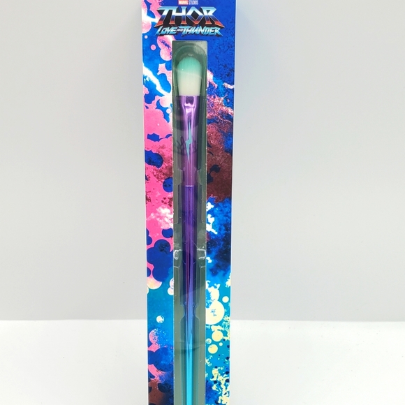 Marvel | Makeup | 55 Marvel Thor Love And Thunder Flat Shadow Brush For ...